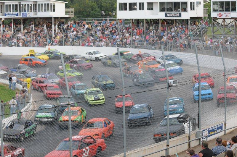 Kalamazoo Speedway – Your Friday Night Entertainment Hot Spot!
