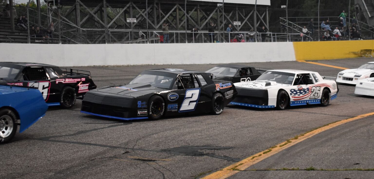 The Four Weekly Classes Race. LM, SS, FWD & the ZOO Stock PLUS the ...